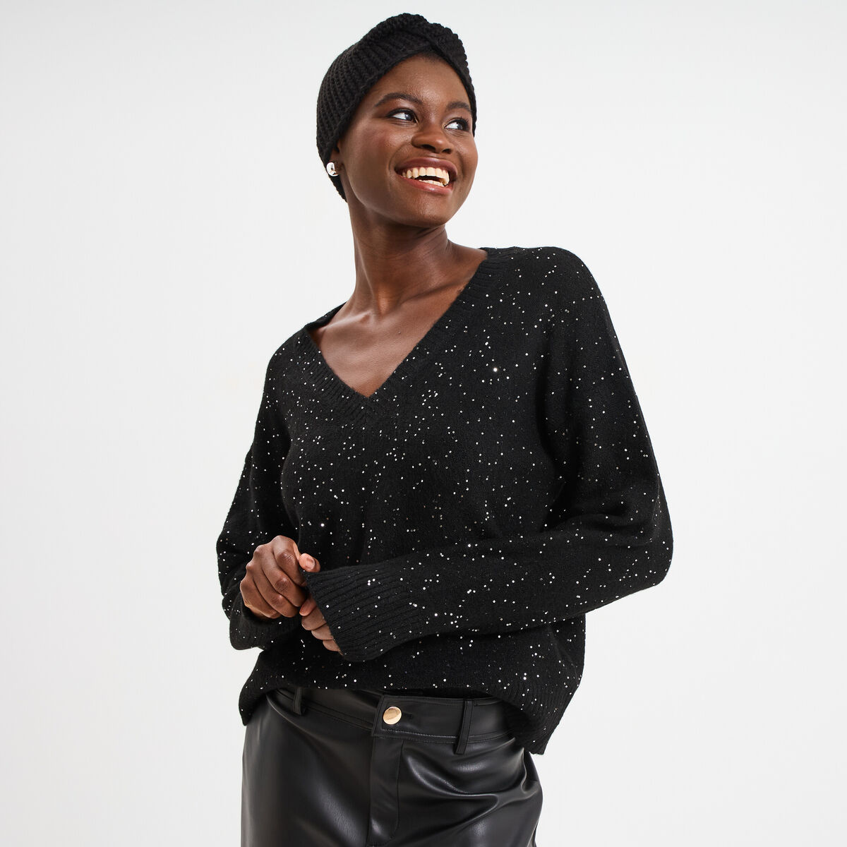 Pull col V à paillettes et sequins noir femme | La Halle