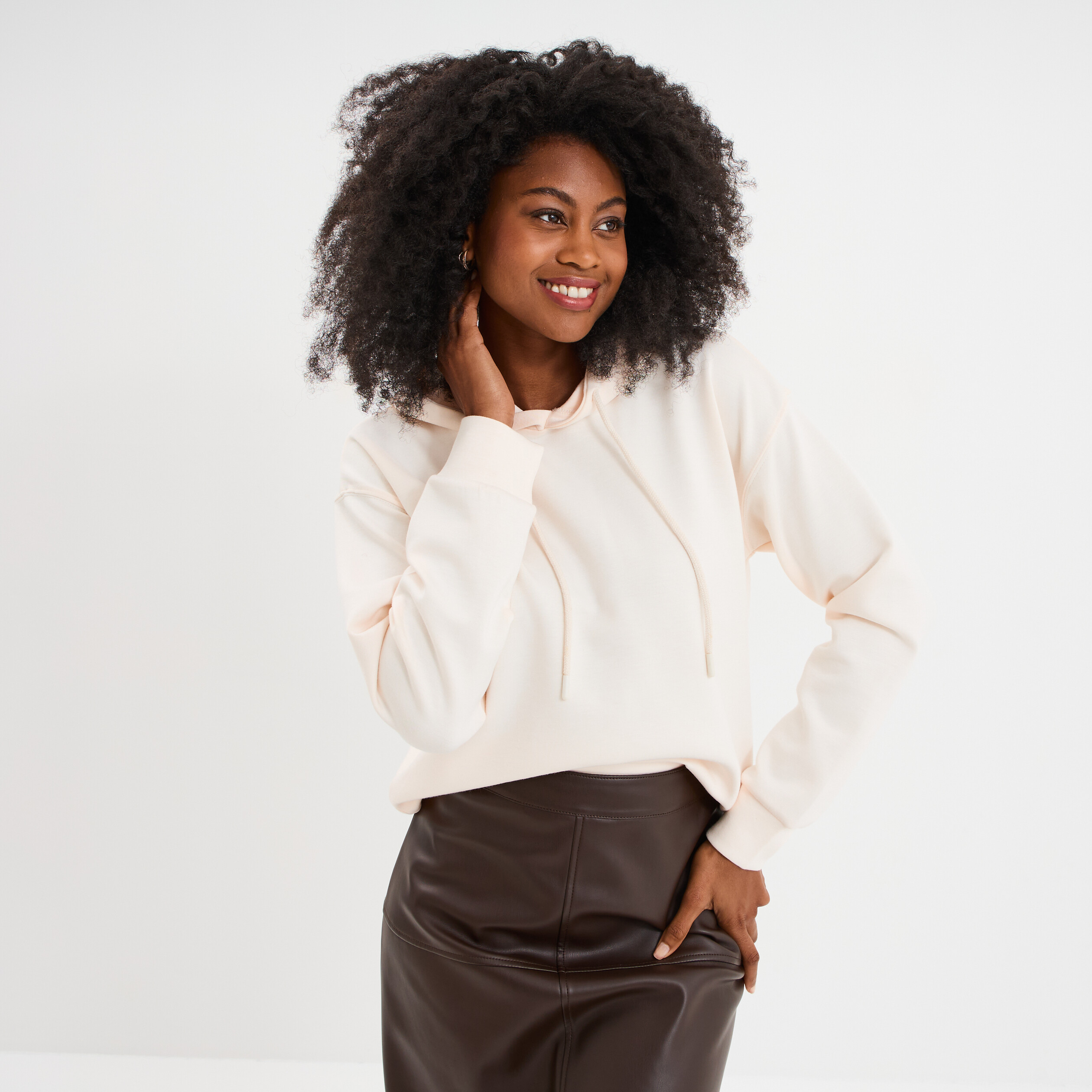 Sweat hoodie manches longues à capuche beige femme | La Halle