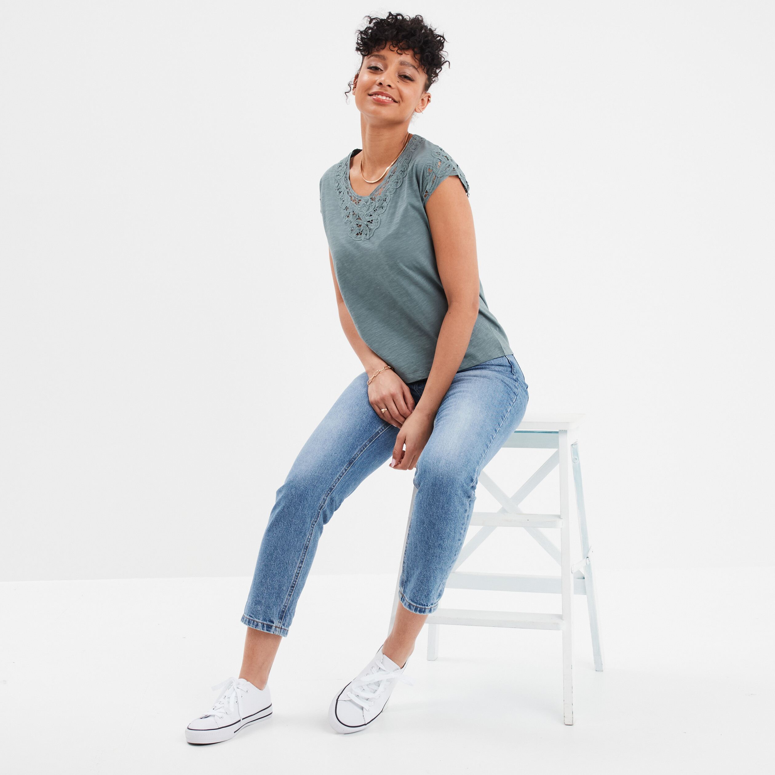 T-shirt macramé col et manches Creeks vert foncé femme | La Halle