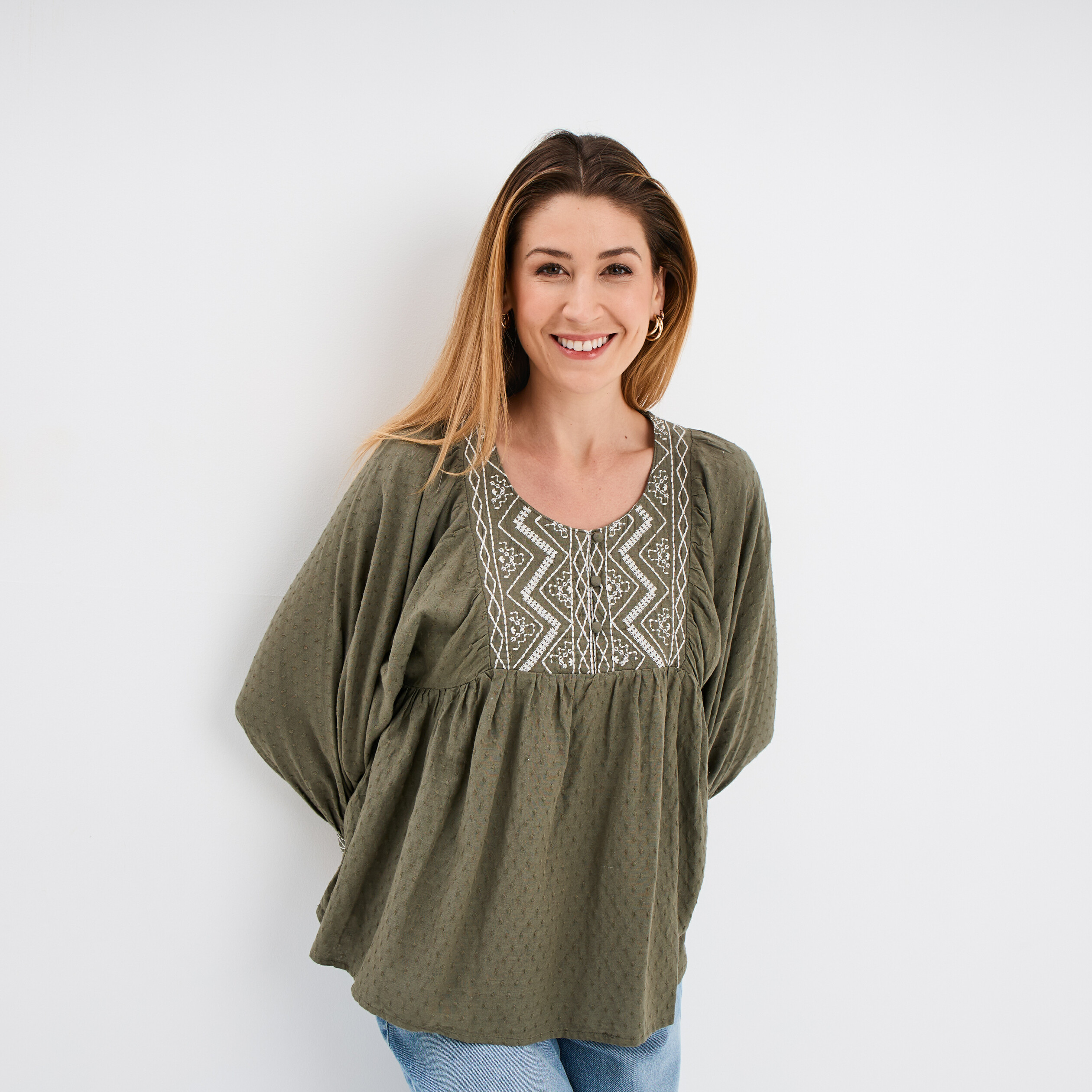 Blouse brodée manches ballons vert kaki femme | La Halle