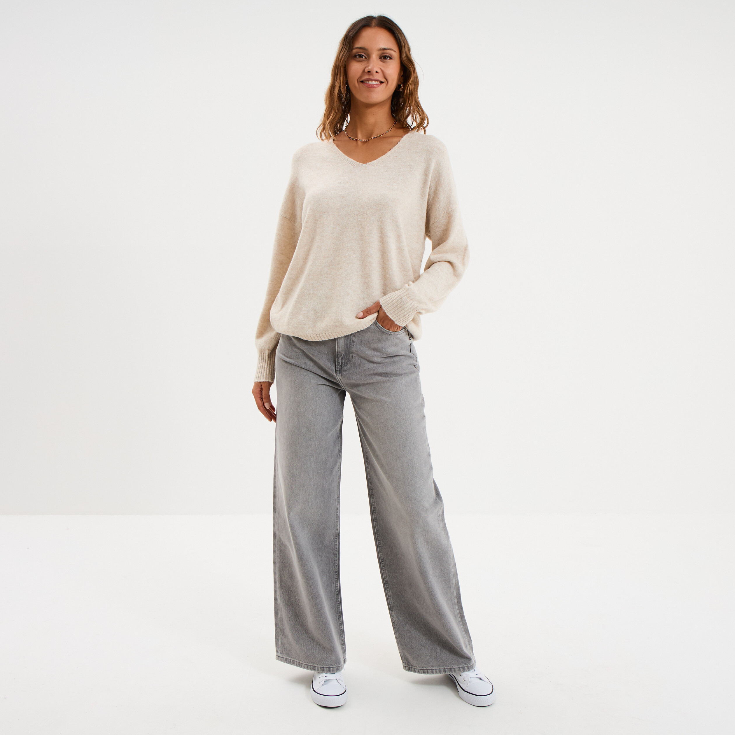 Pull col en V manches longues ecru femme | La Halle