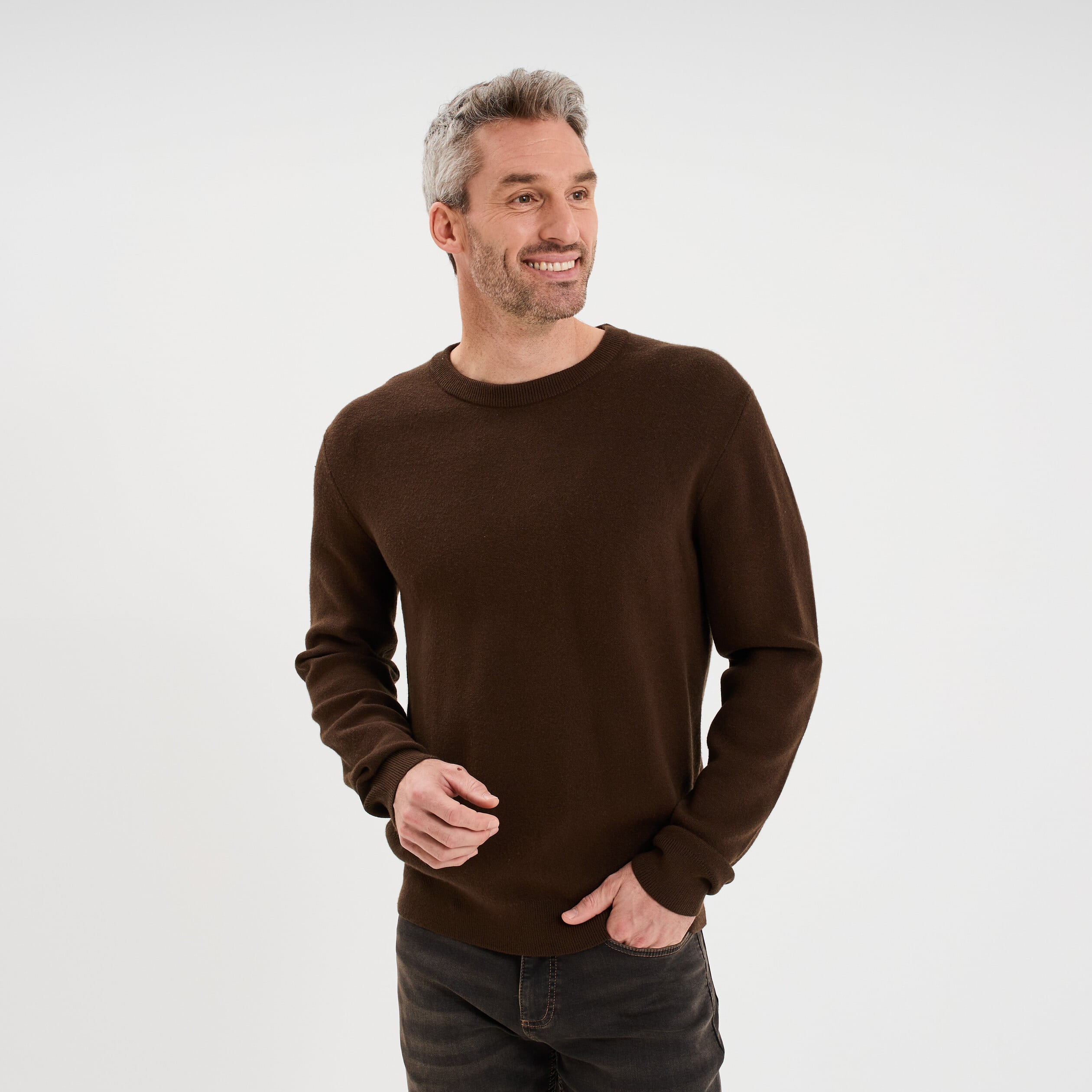 Pull col rond manches longues marron foncé homme | La Halle