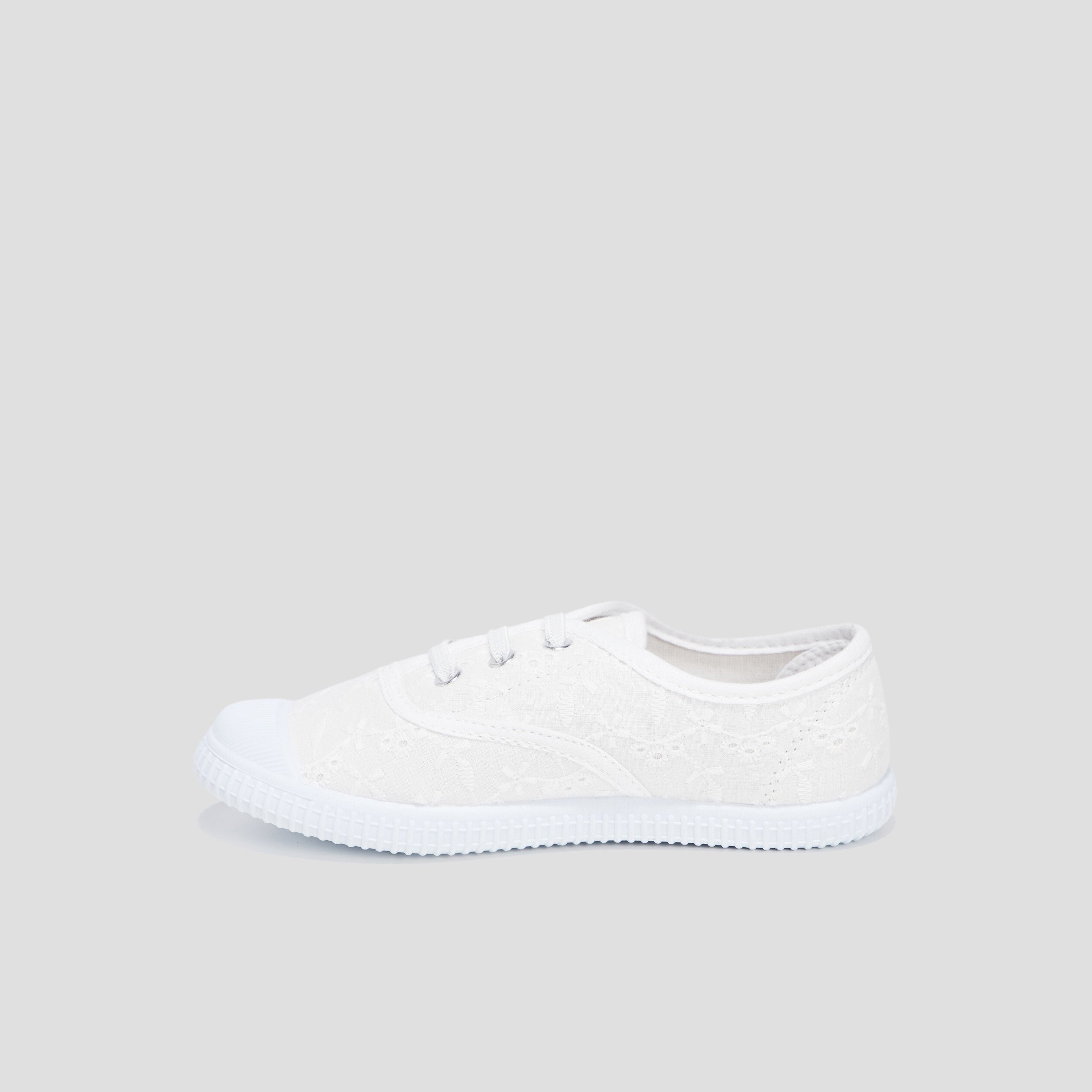 Tennis broderie anglaise à bout renforcé blanc fille | La Halle