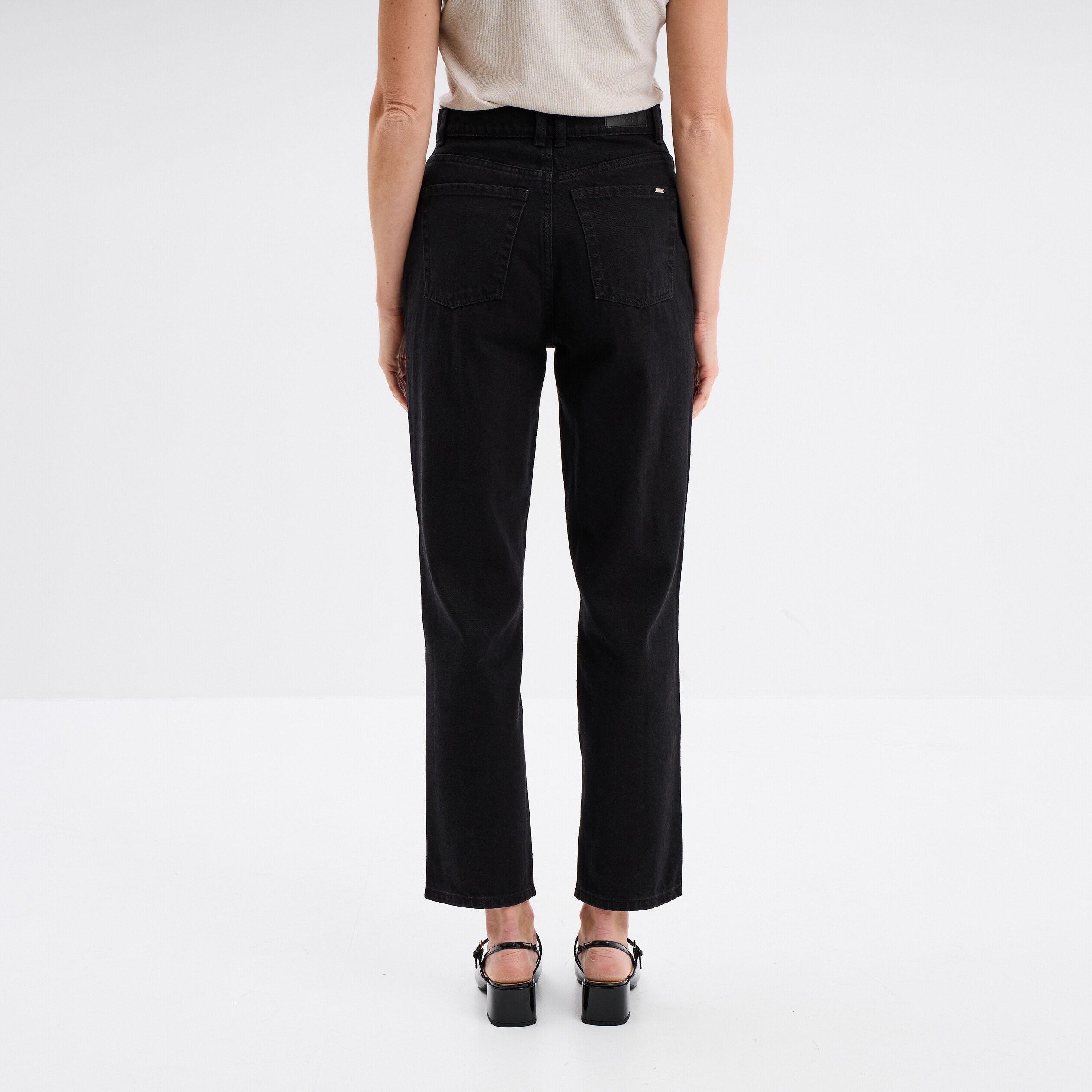 Jeans mom 7/8ème taille haute denim noir femme | La Halle