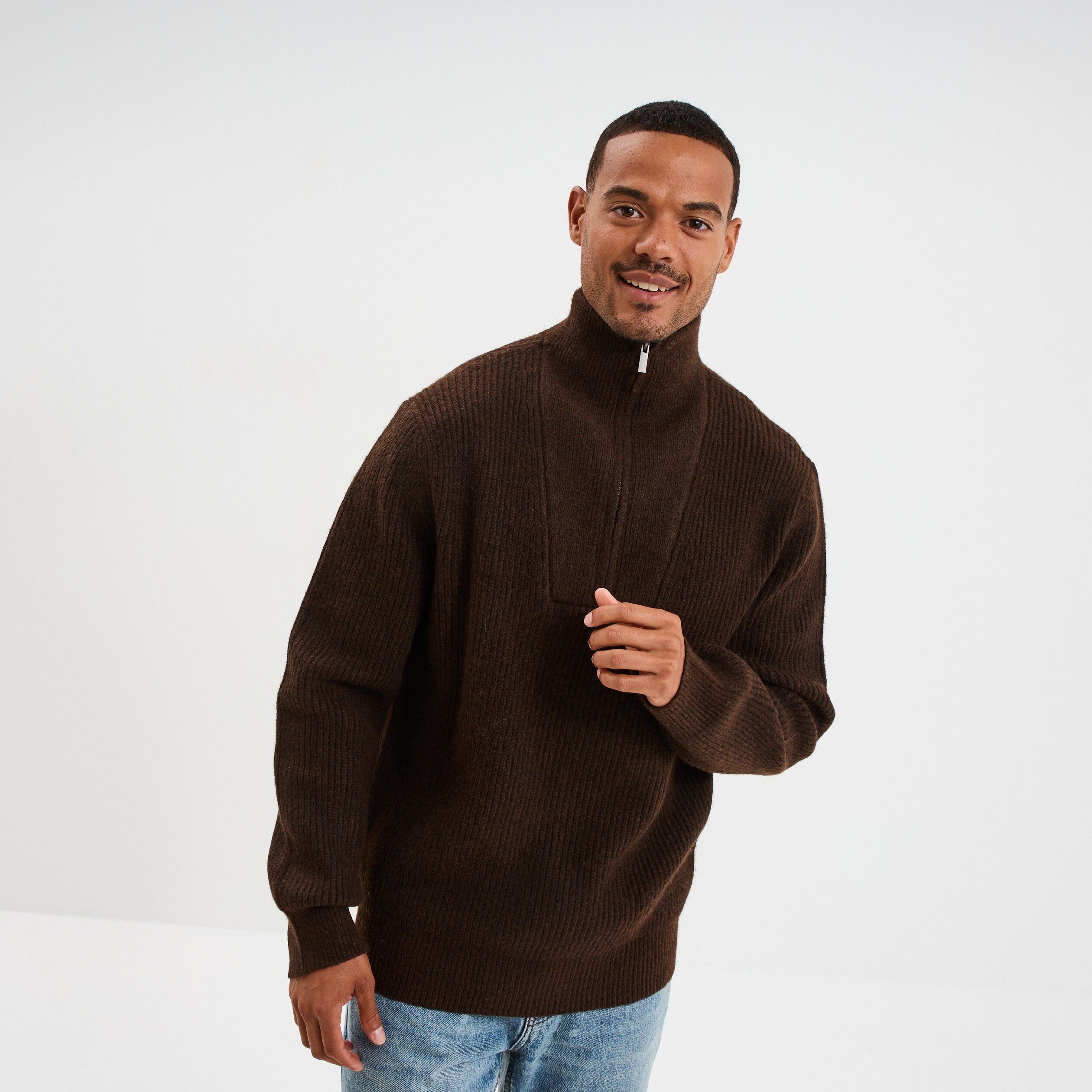 Pull avec col camionneur côtelé marron foncé homme | La Halle