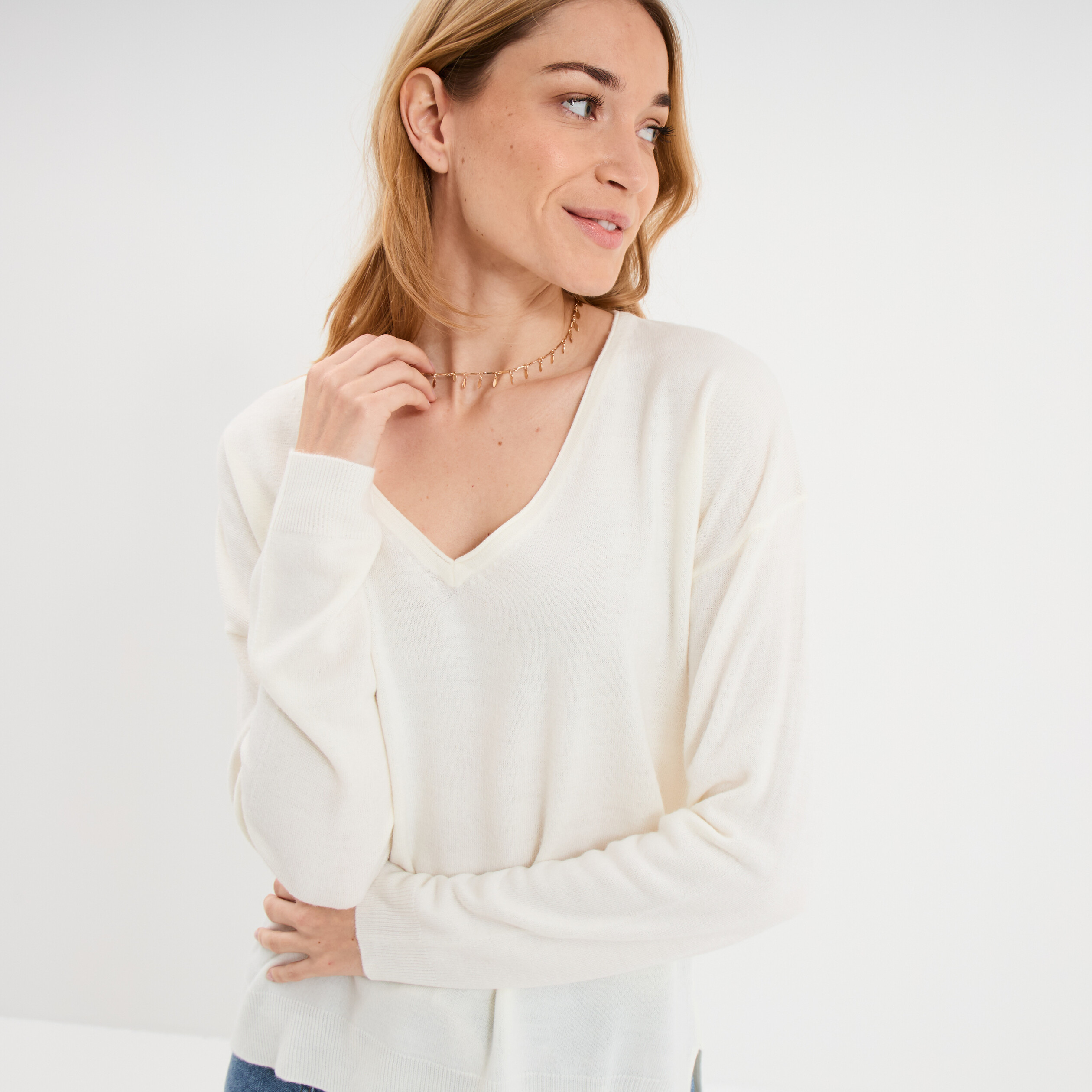 Pull col en V manches longues blanc femme | La Halle