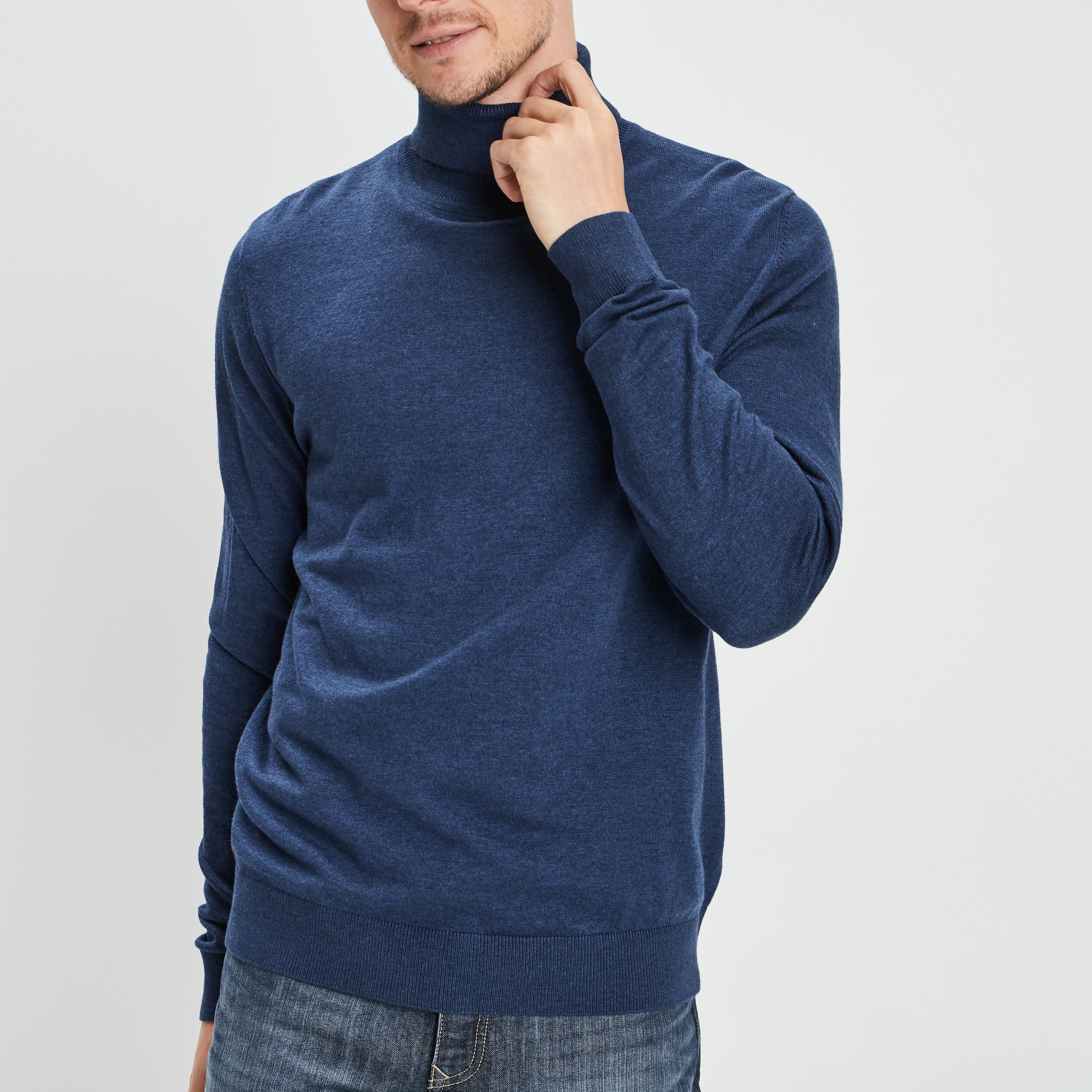 Pull avec col roulé bleu marine homme | La Halle