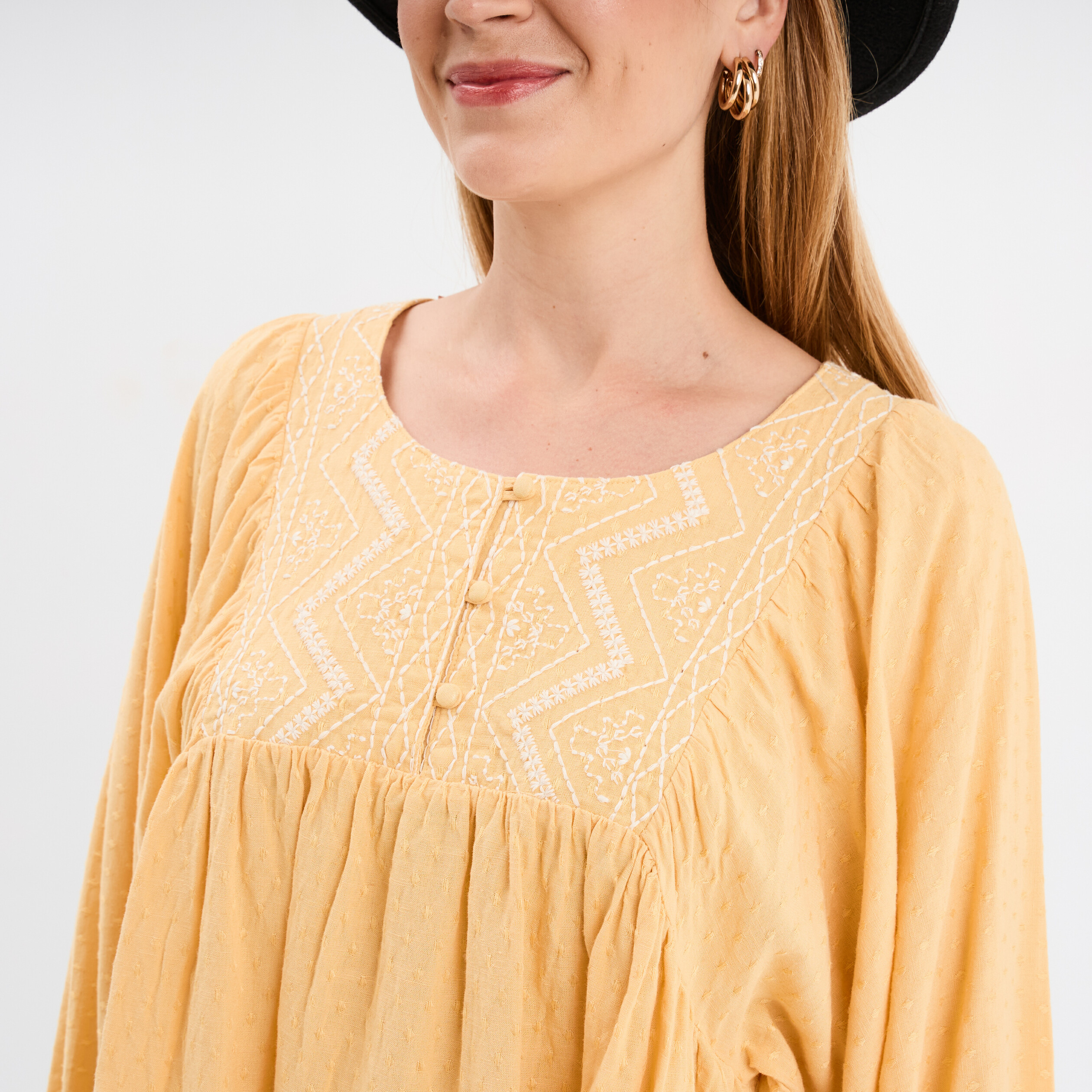 Blouse brodée manches ballons jaune clair femme | La Halle