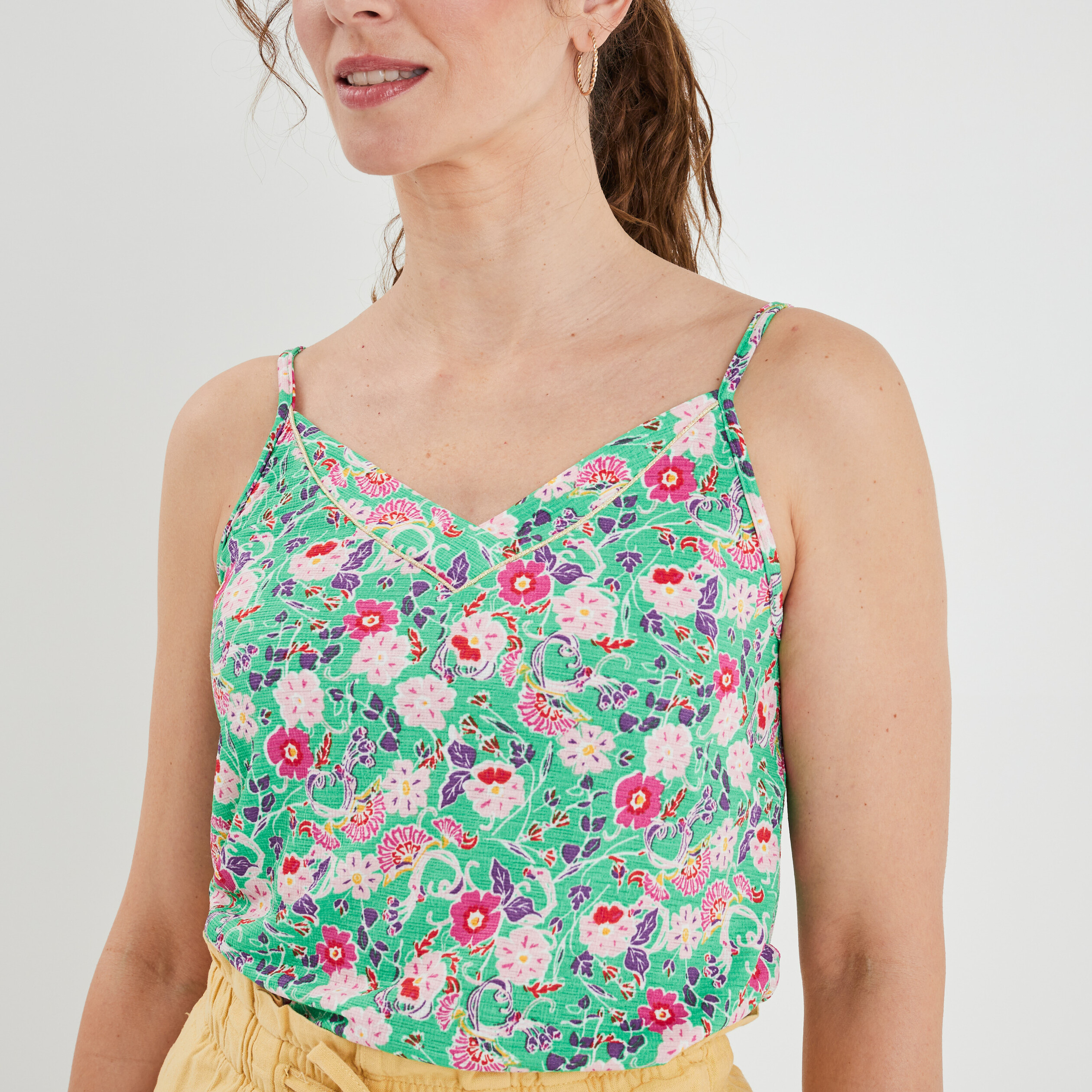 Débardeur bretelles fines à col en V vert femme | La Halle