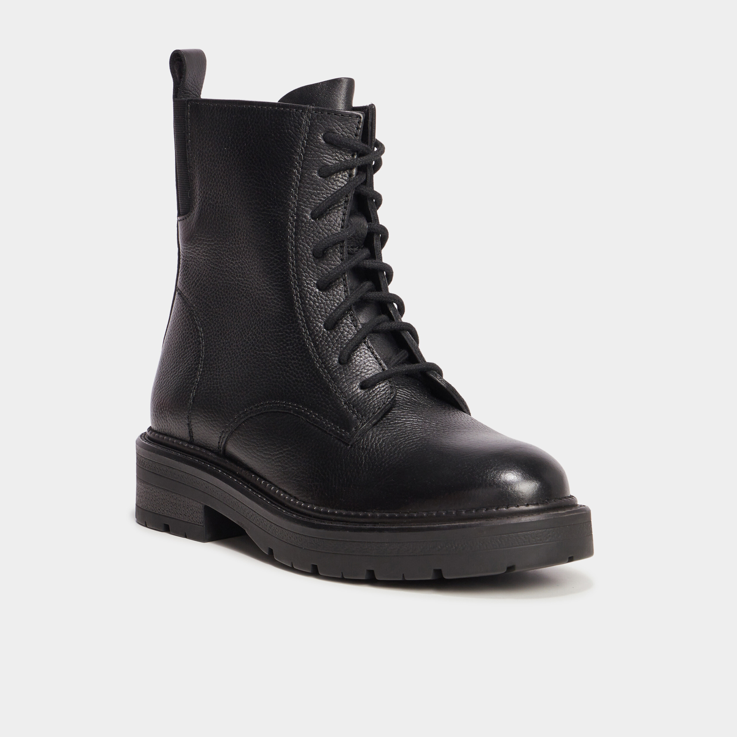Bottines à lacets en cuir noir femme | La Halle