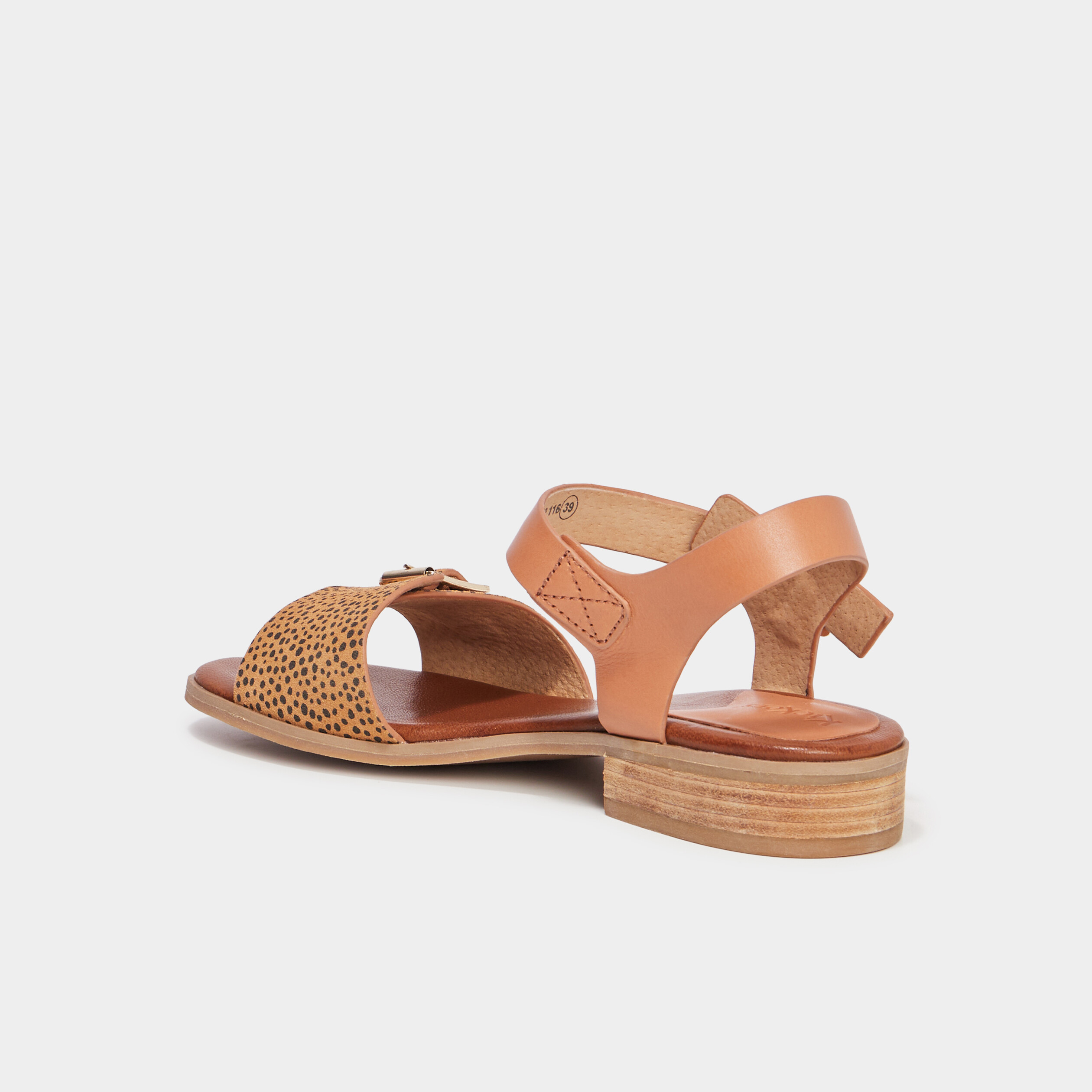 Sandales en cuir Kickers Bucidi camel femme | La Halle