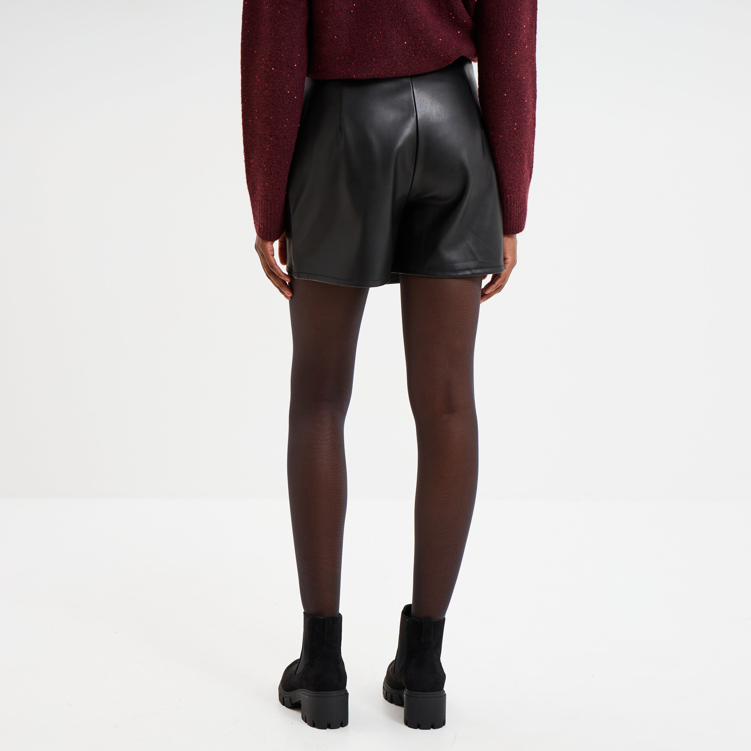 Jupe-short simili cuir noir femme | La Halle