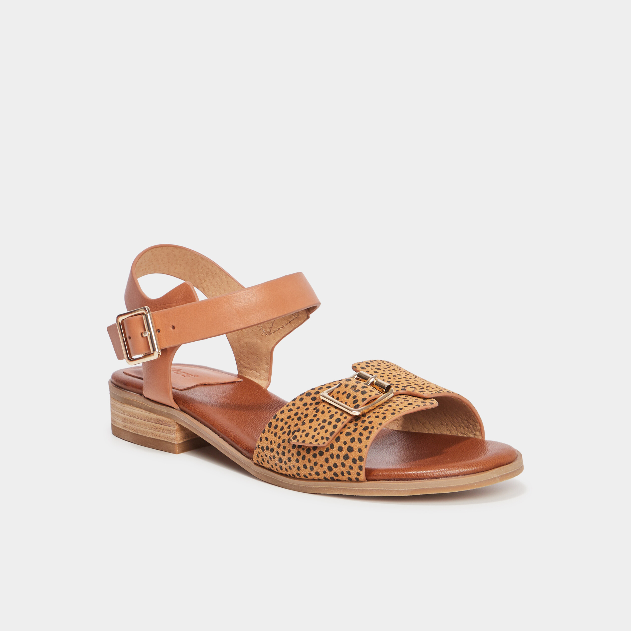 Sandales en cuir Kickers Bucidi camel femme | La Halle