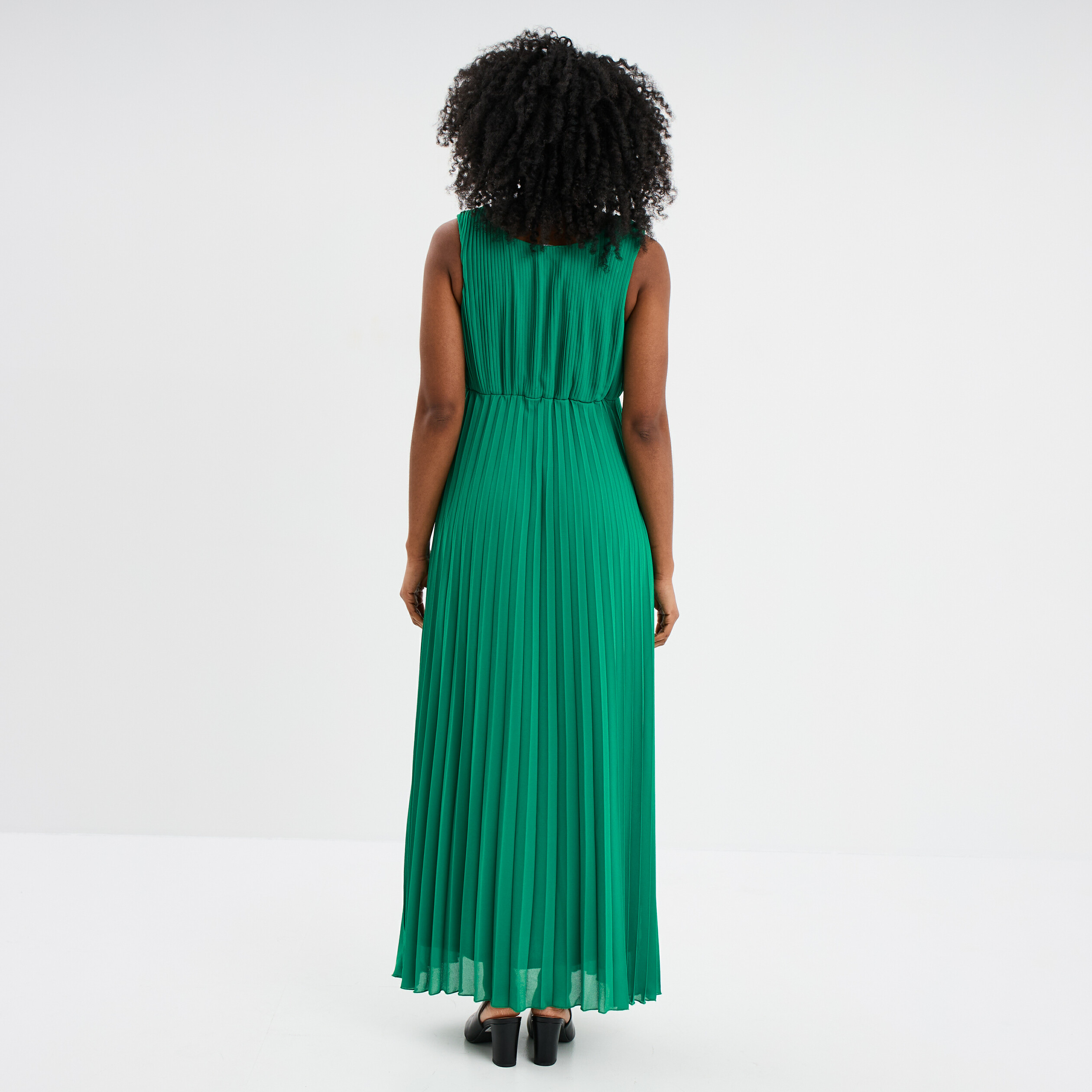 Robe longue plissée sans manches col V vert émeraude femme | La Halle