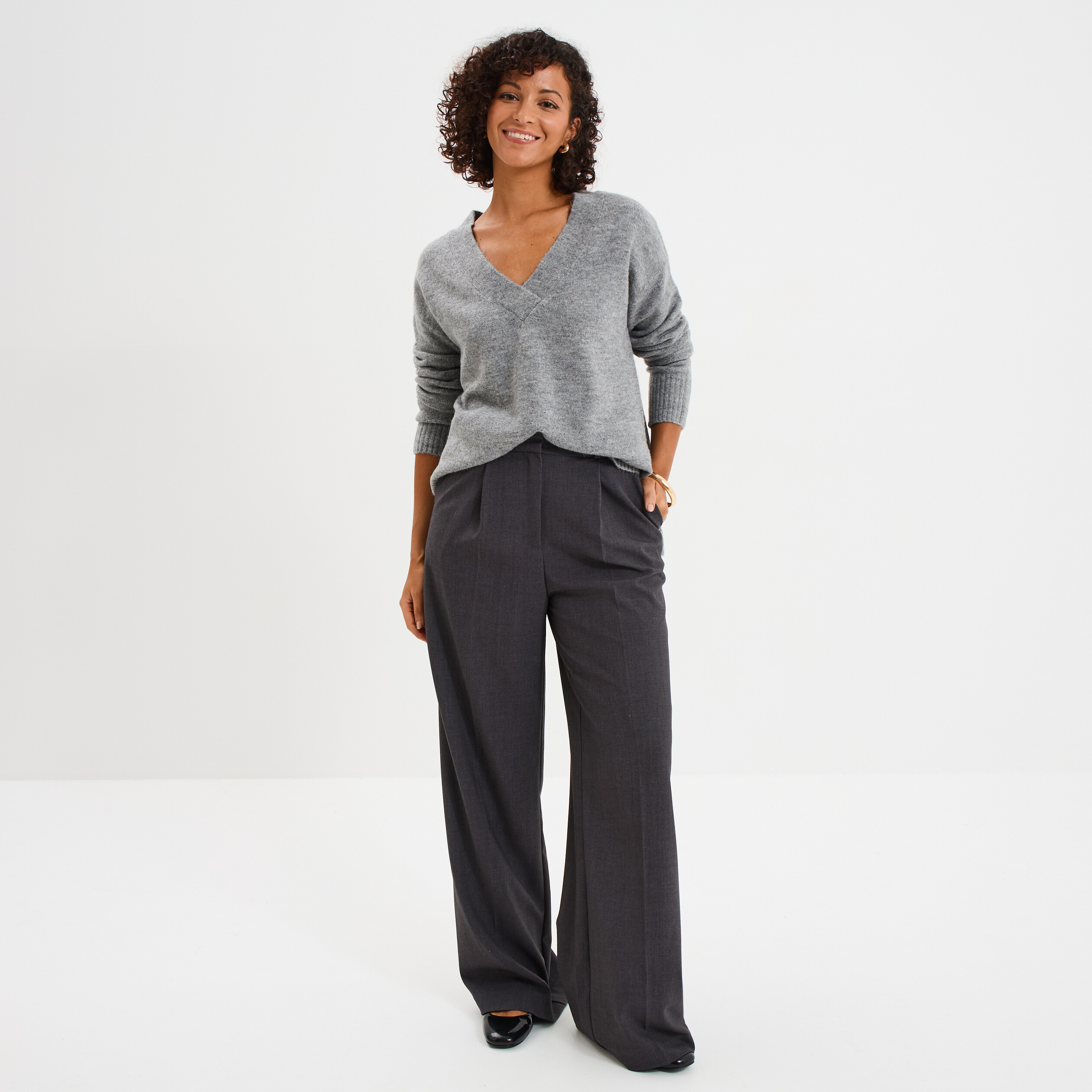 Pull droit ample col V fentes aux côtés gris clair femme | La Halle